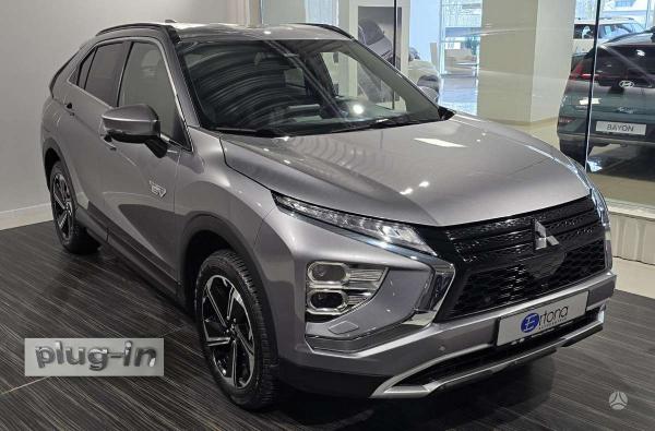 Grey Mitsubishi Eclipse Cross 2021 in Siauliai, with an engine capacity of 2.36 L and mileage of 25 thousand km for 20900 €, photo 1 on AUTOMOTO.COM.LV