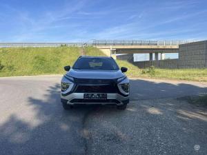 Grey Mitsubishi Eclipse Cross 2021 in Marijampole, with an engine capacity of 2.40 L and mileage of 60 thousand km for 17200 €, photo 5 on AUTOMOTO.COM.LV