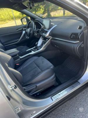 Grey Mitsubishi Eclipse Cross 2021 in Marijampole, with an engine capacity of 2.40 L and mileage of 60 thousand km for 17200 €, photo 9 on AUTOMOTO.COM.LV