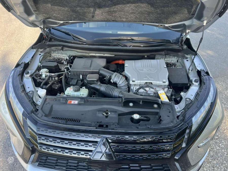 Grey Mitsubishi Eclipse Cross 2021 in Marijampole, with an engine capacity of 2.40 L and mileage of 60 thousand km for 17200 €, photo 10 on AUTOMOTO.COM.LV