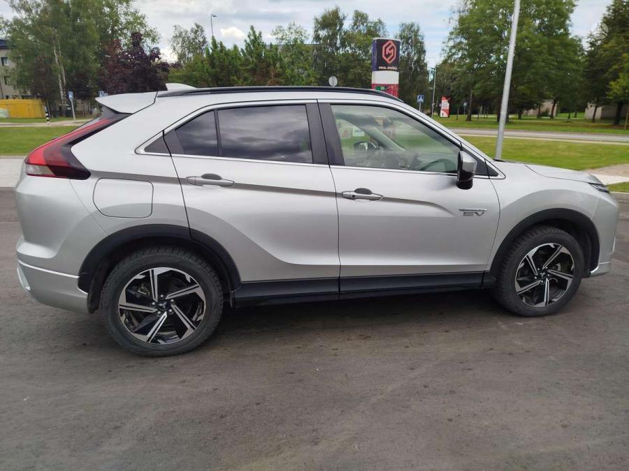 Pelēks Mitsubishi Eclipse Cross 2021 Plungė, ar dzinēja tilpumu 2.36 L un nobraukumu 50 tūkst. km par 15500 €, foto 6 vietnē AUTOMOTO.COM.LV
