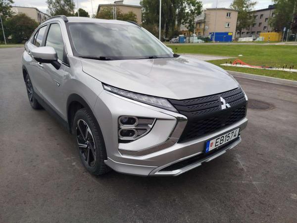 Mitsubishi Eclipse Cross 2021 PlungÄ vietnÄ PelÄks Mitsubishi Eclipse Cross 2021 PlungÄ, ar dzinÄja tilpumu 2.36 L un nobraukumu 50 tÅ«kst. km par 15500 ā¬, foto 7 vietnÄ AUTOMOTO.COM.LV