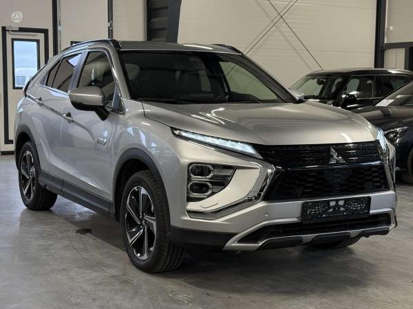 Grey Mitsubishi Eclipse Cross 2022 in Marijampole, with an engine capacity of 2.36 L and mileage of 86 thousand km for 20700 €, photo 1 on AUTOMOTO.COM.LV