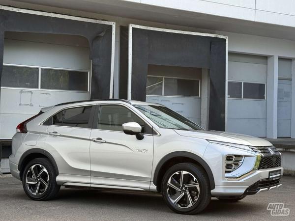 Pelēks Mitsubishi Eclipse Cross 2022 Kauņa, ar dzinēja tilpumu 2.40 L un nobraukumu 34 tūkst. km par 24357 €, foto 8 vietnē AUTOMOTO.COM.LV
