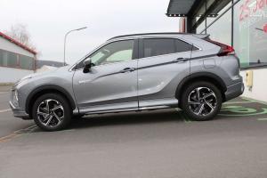 Grey Mitsubishi Eclipse Cross 2022 in Kaunas, with an engine capacity of 2.40 L and mileage of 25 thousand km for 26510 €, photo 2 on AUTOMOTO.COM.LV