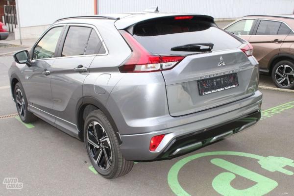 Grey Mitsubishi Eclipse Cross 2022 in Kaunas, with an engine capacity of 2.40 L and mileage of 25 thousand km for 26510 €, photo 3 on AUTOMOTO.COM.LV