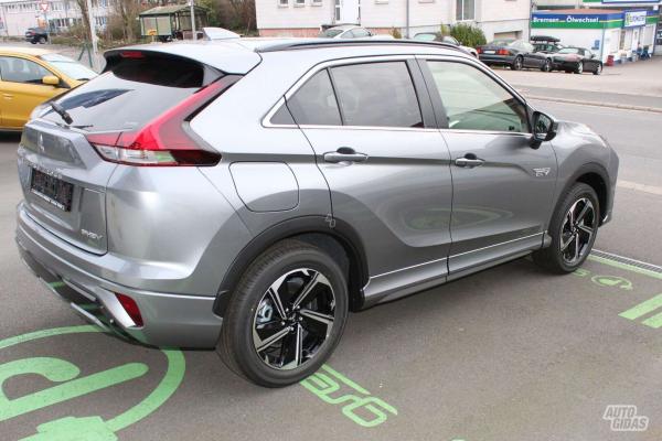 Grey Mitsubishi Eclipse Cross 2022 in Kaunas, with an engine capacity of 2.40 L and mileage of 25 thousand km for 26510 €, photo 5 on AUTOMOTO.COM.LV