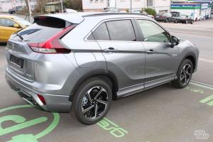 Grey Mitsubishi Eclipse Cross 2022 in Kaunas, with an engine capacity of 2.40 L and mileage of 25 thousand km for 26510 €, photo 5 on AUTOMOTO.COM.LV