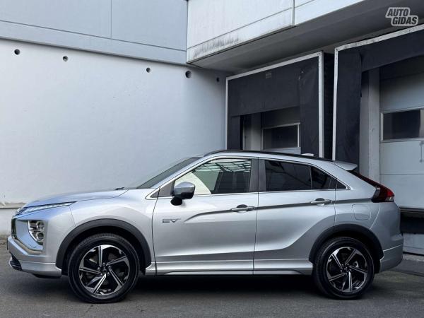Pelēks Mitsubishi Eclipse Cross 2022 Kauņa, ar dzinēja tilpumu 2.40 L un nobraukumu 34 tūkst. km par 24151 €, foto 3 vietnē AUTOMOTO.COM.LV