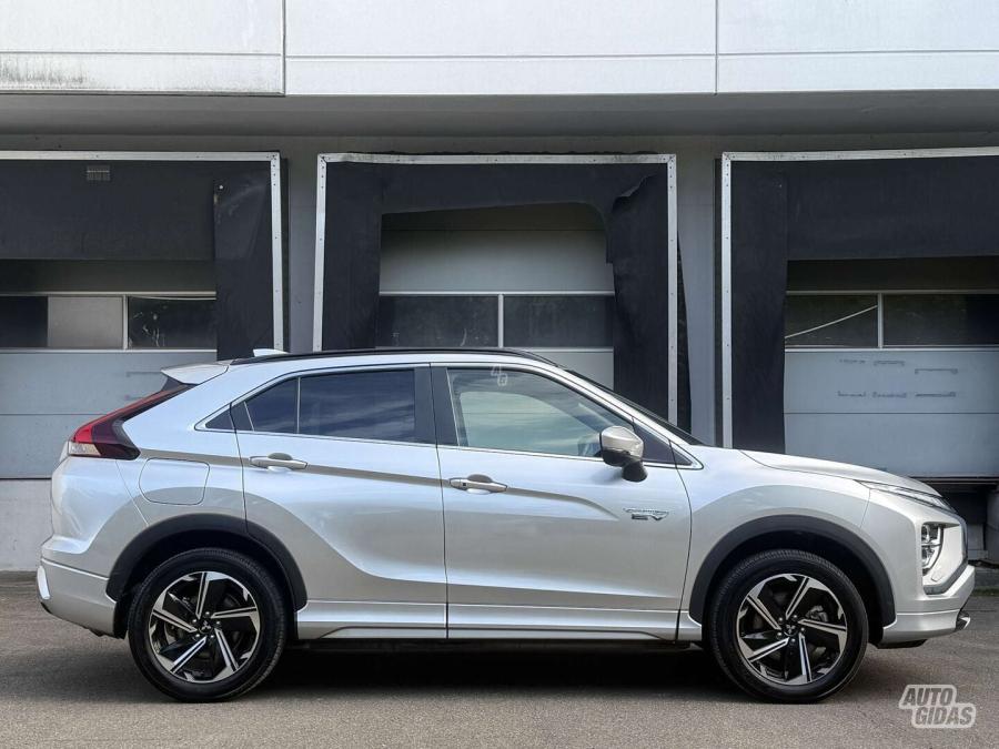 Grey Mitsubishi Eclipse Cross 2022 in Kaunas, with an engine capacity of 2.40 L and mileage of 34 thousand km for 24151 €, photo 7 on AUTOMOTO.COM.LV
