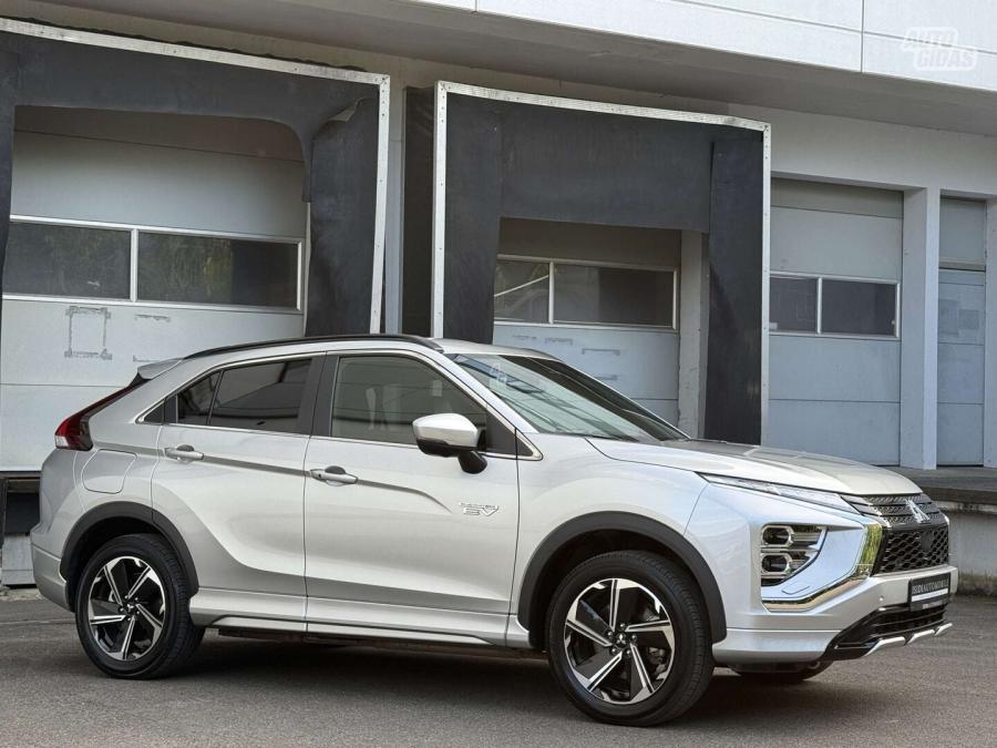 Grey Mitsubishi Eclipse Cross 2022 in Kaunas, with an engine capacity of 2.40 L and mileage of 34 thousand km for 24151 €, photo 8 on AUTOMOTO.COM.LV