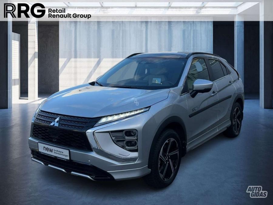 Grey Mitsubishi Eclipse Cross 2022 in Kaunas, with an engine capacity of 2.40 L and mileage of 10 thousand km for 29394 €, photo 1 on AUTOMOTO.COM.LV