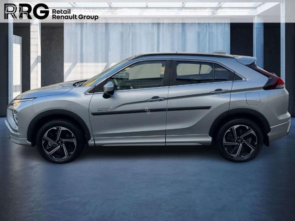 Grey Mitsubishi Eclipse Cross 2022 in Kaunas, with an engine capacity of 2.40 L and mileage of 10 thousand km for 29394 €, photo 2 on AUTOMOTO.COM.LV