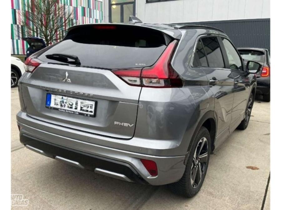 Grey Mitsubishi Eclipse Cross 2022 in Kaunas, with an engine capacity of 2.40 L and mileage of 21 thousand km for 23420 €, photo 5 on AUTOMOTO.COM.LV