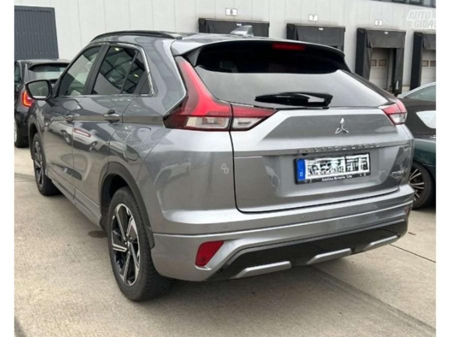 Grey Mitsubishi Eclipse Cross 2022 in Kaunas, with an engine capacity of 2.40 L and mileage of 21 thousand km for 23420 €, photo 6 on AUTOMOTO.COM.LV