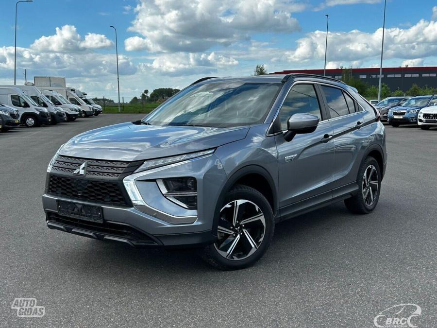 Pelēks Mitsubishi Eclipse Cross 2022 Avižieniai, ar dzinēja tilpumu 2.40 L un nobraukumu 37 tūkst. km par 20900 €, foto 1 vietnē AUTOMOTO.COM.LV