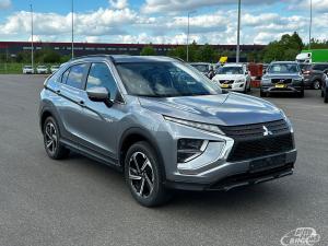 Pelēks Mitsubishi Eclipse Cross 2022 Avižieniai, ar dzinēja tilpumu 2.40 L un nobraukumu 37 tūkst. km par 20900 €, foto 4 vietnē AUTOMOTO.COM.LV