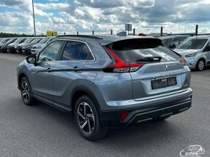 Pelēks Mitsubishi Eclipse Cross 2022 Avižieniai, ar dzinēja tilpumu 2.40 L un nobraukumu 37 tūkst. km par 20900 €, foto 5 vietnē AUTOMOTO.COM.LV