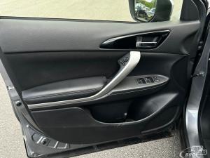Pelēks Mitsubishi Eclipse Cross 2022 Avižieniai, ar dzinēja tilpumu 2.40 L un nobraukumu 37 tūkst. km par 20900 €, foto 13 vietnē AUTOMOTO.COM.LV