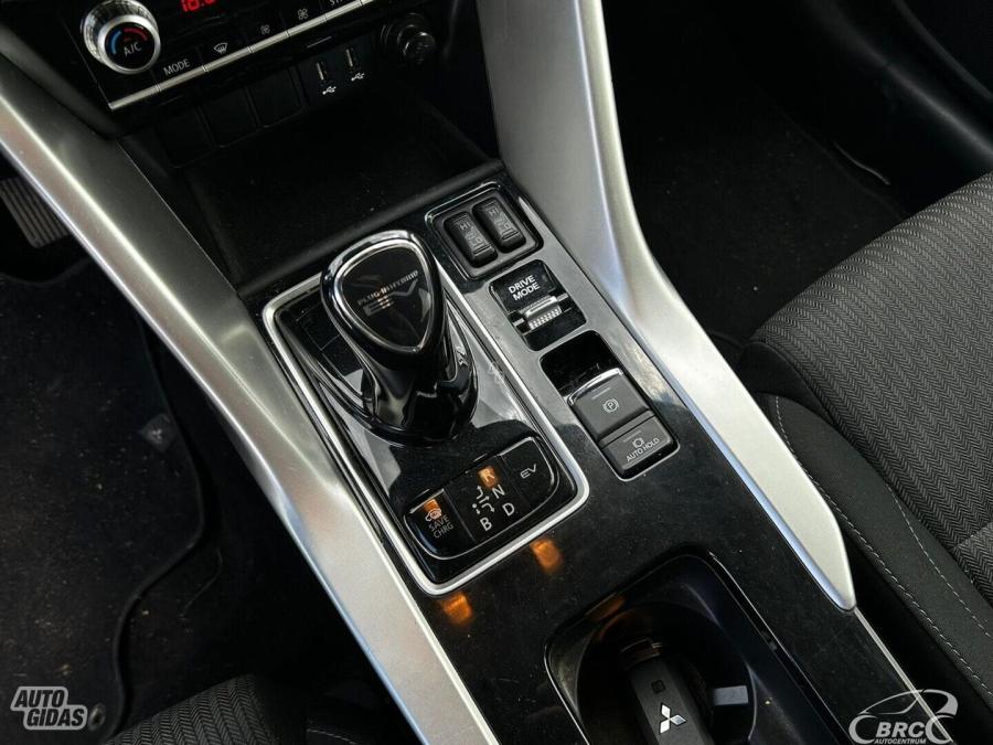 Pelēks Mitsubishi Eclipse Cross 2022 Avižieniai, ar dzinēja tilpumu 2.40 L un nobraukumu 37 tūkst. km par 20900 €, foto 22 vietnē AUTOMOTO.COM.LV