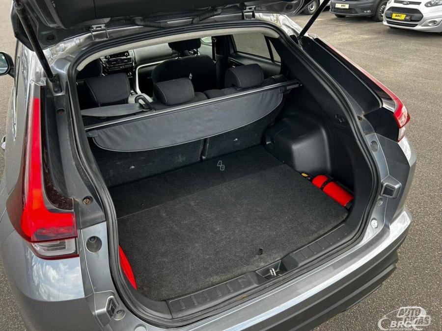 Pelēks Mitsubishi Eclipse Cross 2022 Avižieniai, ar dzinēja tilpumu 2.40 L un nobraukumu 37 tūkst. km par 20900 €, foto 25 vietnē AUTOMOTO.COM.LV