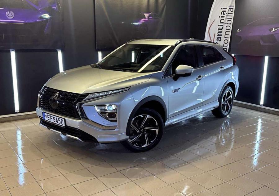 Grey Mitsubishi Eclipse Cross 2022 in Vilnius, with an engine capacity of 2.40 L and mileage of 25 thousand km for 23450 €, photo 1 on AUTOMOTO.COM.LV