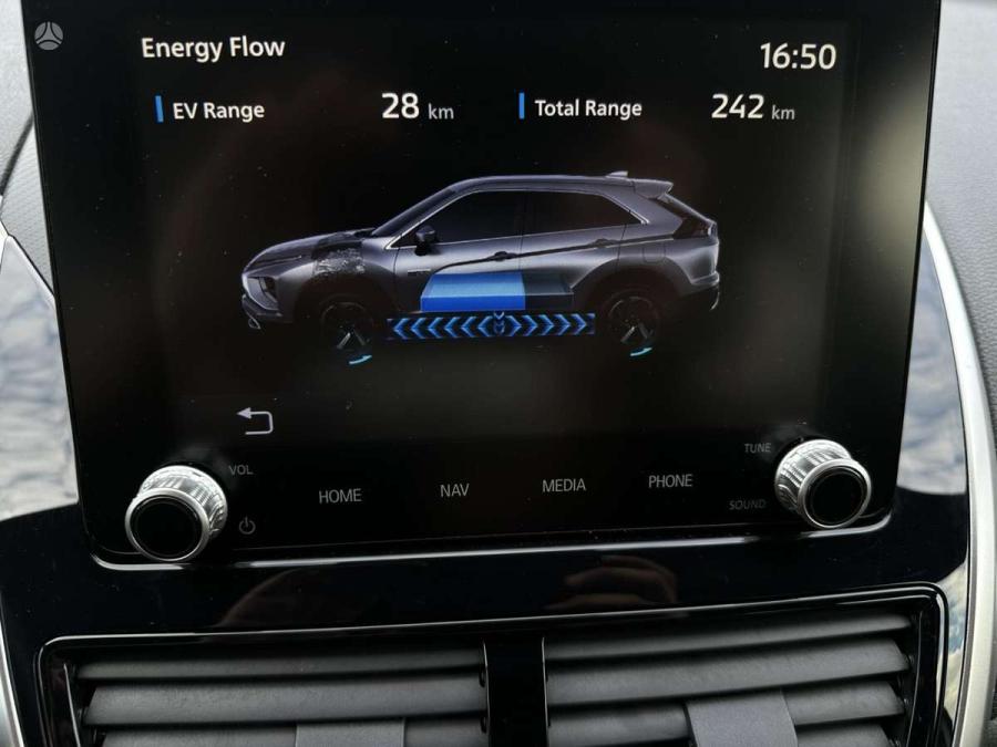 Grey Mitsubishi Eclipse Cross 2022 in Vilnius, with an engine capacity of 2.40 L and mileage of 25 thousand km for 23450 €, photo 13 on AUTOMOTO.COM.LV
