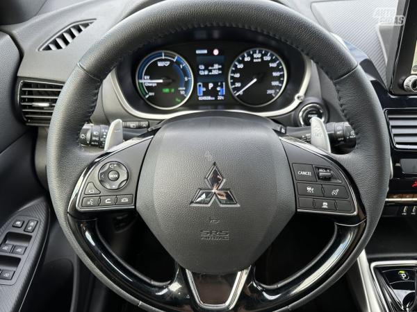 Pelēks Mitsubishi Eclipse Cross 2022 Avižieniai, ar dzinēja tilpumu 2.40 L un nobraukumu 25 tūkst. km par 23450 €, foto 7 vietnē AUTOMOTO.COM.LV
