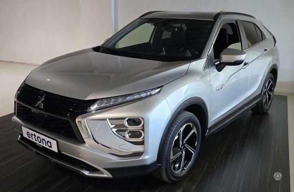 Grey Mitsubishi Eclipse Cross 2022 in Siauliai, with an engine capacity of 2.36 L and mileage of 42 thousand km for 22500 €, photo 3 on AUTOMOTO.COM.LV