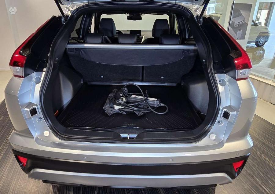 Grey Mitsubishi Eclipse Cross 2022 in Siauliai, with an engine capacity of 2.36 L and mileage of 42 thousand km for 22500 €, photo 11 on AUTOMOTO.COM.LV