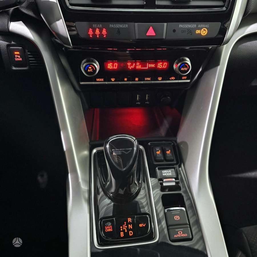 Grey Mitsubishi Eclipse Cross 2022 in Siauliai, with an engine capacity of 2.36 L and mileage of 42 thousand km for 22500 €, photo 19 on AUTOMOTO.COM.LV