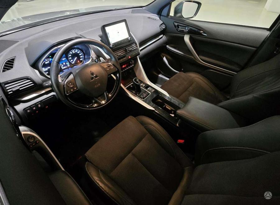 Grey Mitsubishi Eclipse Cross 2022 in Siauliai, with an engine capacity of 2.36 L and mileage of 42 thousand km for 22500 €, photo 29 on AUTOMOTO.COM.LV