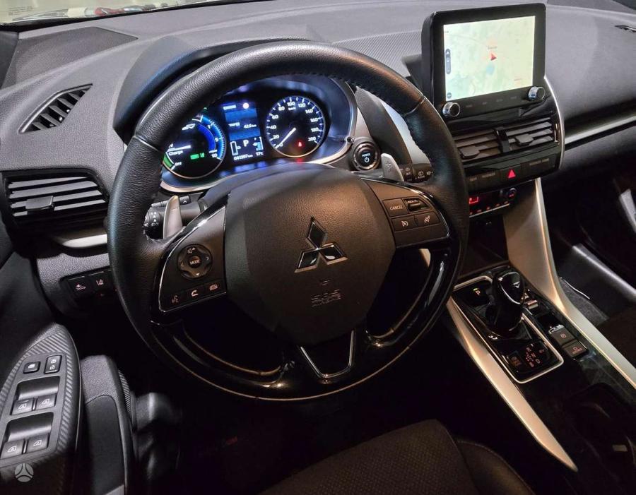 Grey Mitsubishi Eclipse Cross 2022 in Siauliai, with an engine capacity of 2.36 L and mileage of 42 thousand km for 22500 €, photo 30 on AUTOMOTO.COM.LV