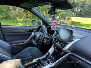 Pelēks Mitsubishi Eclipse Cross 2022 Tallina, ar dzinēja tilpumu 2.40 L un nobraukumu 66 tūkst. km par 25900 €, foto 7 vietnē AUTOMOTO.COM.LV