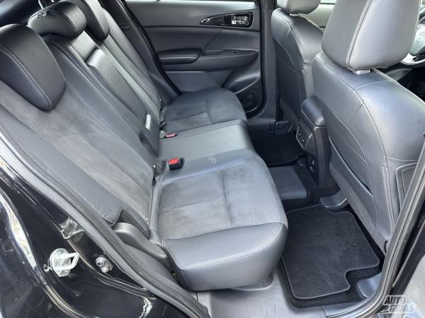 Pelēks Mitsubishi Eclipse Cross 2022 Avižieniai, ar dzinēja tilpumu 2.40 L un nobraukumu 139 tūkst. km par 19950 €, foto 6 vietnē AUTOMOTO.COM.LV