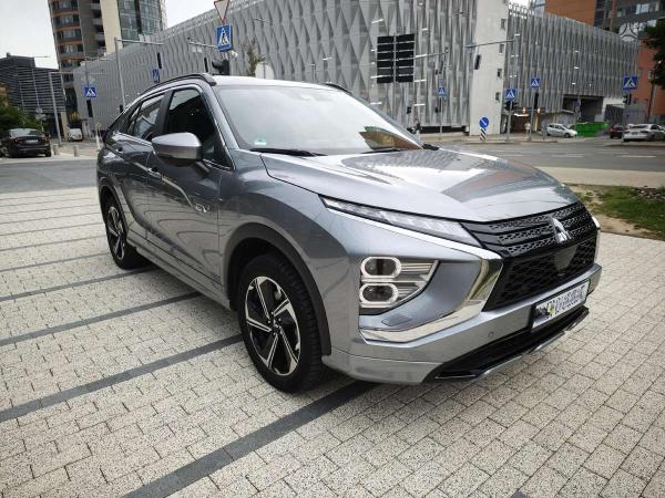 Pelēks Mitsubishi Eclipse Cross 2023 Viļņa, ar dzinēja tilpumu 2.36 L un nobraukumu 36 tūkst. km par 21200 €, foto 1 vietnē AUTOMOTO.COM.LV