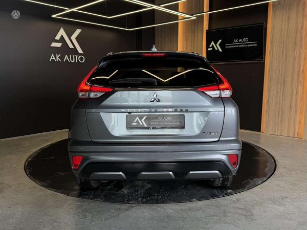 Grey Mitsubishi Eclipse Cross 2023 in Kaunas, with an engine capacity of 2.36 L and mileage of 72 thousand km for 23990 €, photo 10 on AUTOMOTO.COM.LV