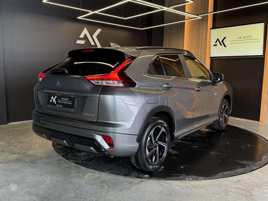 Grey Mitsubishi Eclipse Cross 2023 in Kaunas, with an engine capacity of 2.36 L and mileage of 72 thousand km for 23990 €, photo 12 on AUTOMOTO.COM.LV
