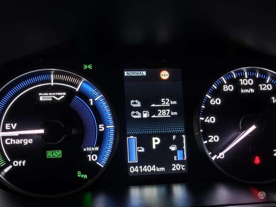 Grey Mitsubishi Eclipse Cross 2023 in Vilnius, with an engine capacity of 2.36 L and mileage of 41 thousand km for 21600 €, photo 19 on AUTOMOTO.COM.LV