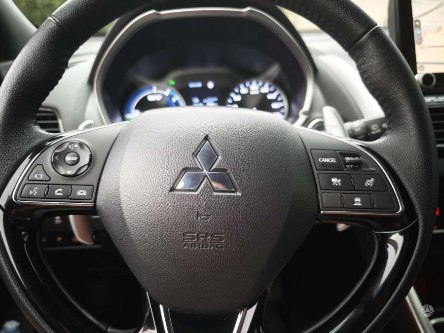 Grey Mitsubishi Eclipse Cross 2023 in Vilnius, with an engine capacity of 2.36 L and mileage of 41 thousand km for 21600 €, photo 21 on AUTOMOTO.COM.LV