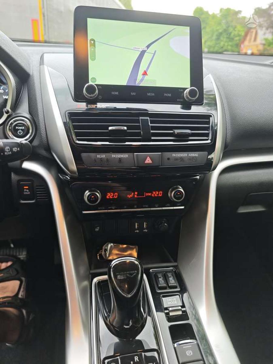 Grey Mitsubishi Eclipse Cross 2023 in Vilnius, with an engine capacity of 2.36 L and mileage of 41 thousand km for 21600 €, photo 24 on AUTOMOTO.COM.LV