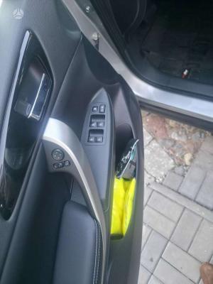 Grey Mitsubishi Eclipse Cross 2023 in Marijampole, with an engine capacity of 2.36 L and mileage of 83 thousand km for 20200 €, photo 16 on AUTOMOTO.COM.LV