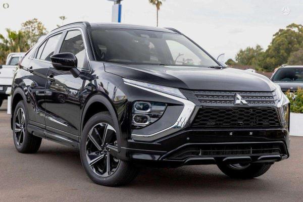 Pelēks Mitsubishi Eclipse Cross 2024 Viļņa, ar dzinēja tilpumu 2.40 L un nobraukumu 1 tūkst. km par 8900 €, foto 3 vietnē AUTOMOTO.COM.LV