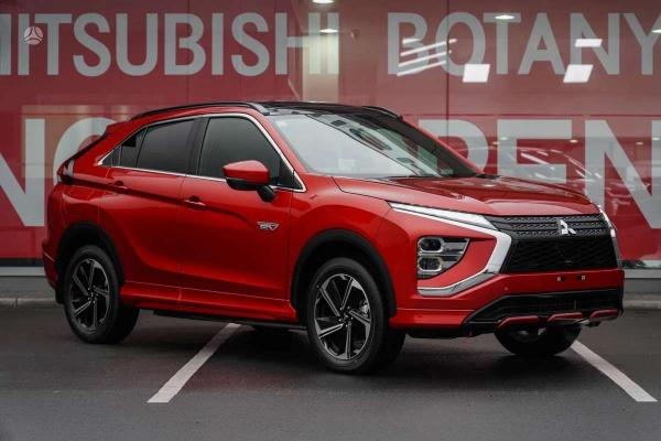 Pelēks Mitsubishi Eclipse Cross 2024 Viļņa, ar dzinēja tilpumu 2.40 L un nobraukumu 1 tūkst. km par 8900 €, foto 4 vietnē AUTOMOTO.COM.LV