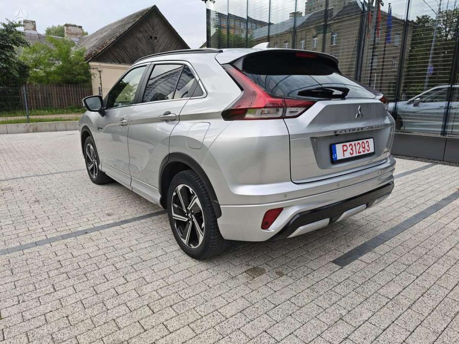 Grey Mitsubishi Eclipse Cross 2024 in Vilnius, with an engine capacity of 2.36 L and mileage of 83 thousand km for 21600 €, photo 5 on AUTOMOTO.COM.LV