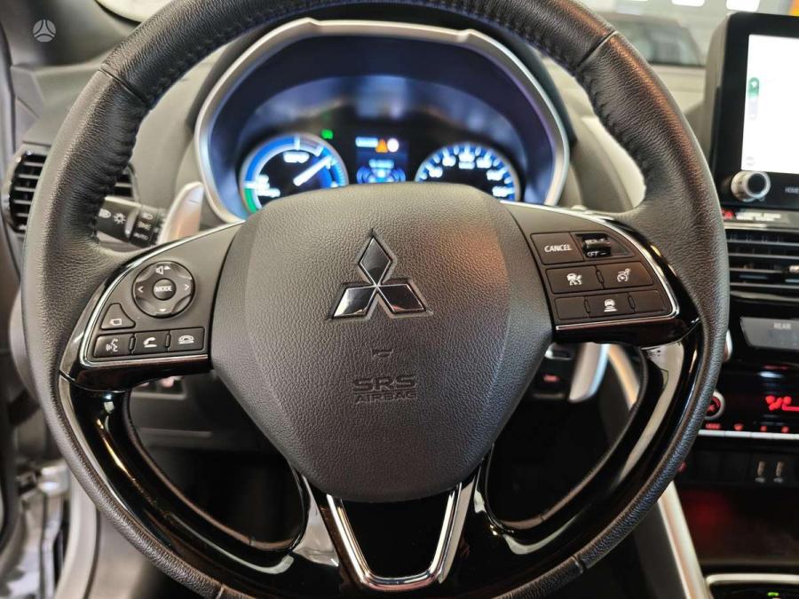 Grey Mitsubishi Eclipse Cross 2024 in Vilnius, with an engine capacity of 2.36 L and mileage of 83 thousand km for 21600 €, photo 24 on AUTOMOTO.COM.LV
