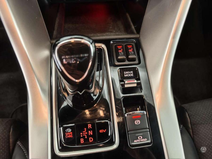 Grey Mitsubishi Eclipse Cross 2024 in Vilnius, with an engine capacity of 2.36 L and mileage of 83 thousand km for 21600 €, photo 34 on AUTOMOTO.COM.LV