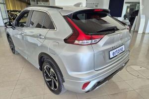 Pelēks Mitsubishi Eclipse Cross 2024 Šauļi, ar dzinēja tilpumu 2.36 L un nobraukumu 75 tūkst. km par 22900 €, foto 5 vietnē AUTOMOTO.COM.LV