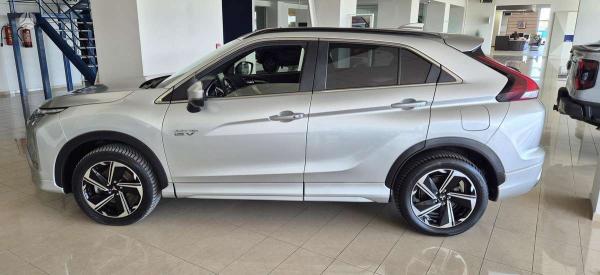Mitsubishi Eclipse Cross 2024 Šauļi vietnē Pelēks Mitsubishi Eclipse Cross 2024 Šauļi, ar dzinēja tilpumu 2.36 L un nobraukumu 75 tūkst. km par 22900 €, foto 8 vietnē AUTOMOTO.COM.LV