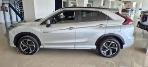 Pelēks Mitsubishi Eclipse Cross 2024 Šauļi, ar dzinēja tilpumu 2.36 L un nobraukumu 75 tūkst. km par 22900 €, foto 8 vietnē AUTOMOTO.COM.LV